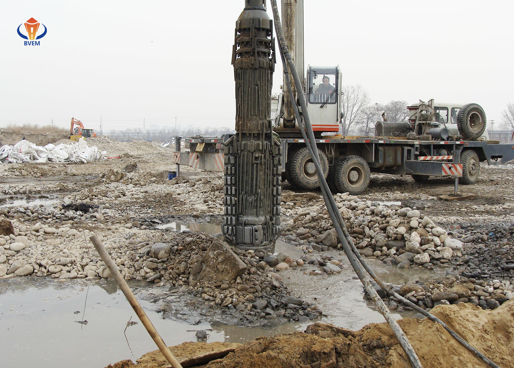 Foundation Treatment Vibro Compaction Piling Machine BJV260E-450
